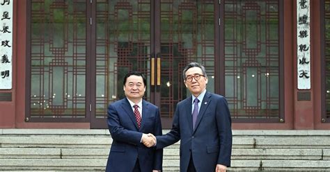 중국 랴오닝성 당서기 만난 조태열 장관