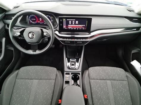 Škoda Octavia Octavia Com Sty Td 11020 A7f Style Plus Ojeté Vozy Škoda