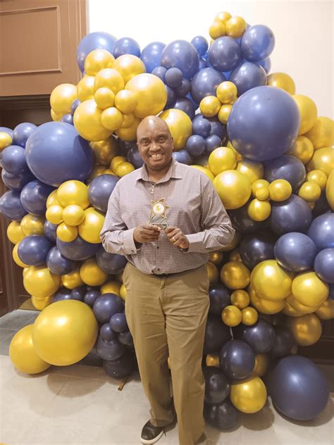 Robert Lindsey On Linkedin During The Bet Award Ceremony At Bullfest