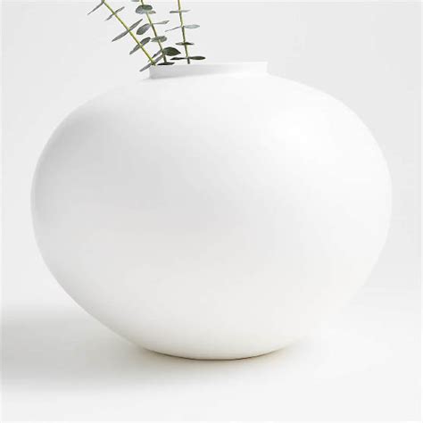 20 Best White Ceramic Vases In Every Design Style And Trend Candie