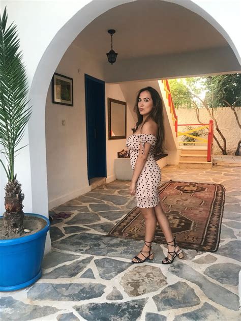 Mediterranean Girl Mediterranean Girls Fashion Girl