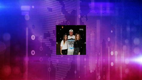 Fame Dusti Rain Van Wi Net Worth And Salary Income Estimation Oct 2025 People Ai