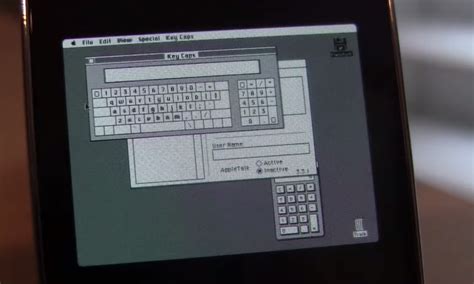 Android Wear Le Système 6 Du Macintosh Ii Tourne Sans Problème Ou
