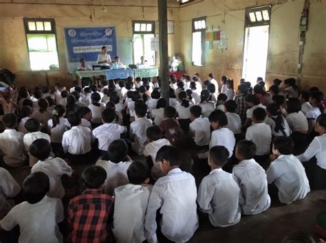 ရွှေကျင်မြို့နယ်တွင် စာဖတ်ရှိန်မြှင့်တင်ရေး အသိပညာပေးဟောပြောပွဲနှင့် နံရံကပ်စာစောင်ပြသခြင်း ဆောင