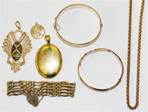 Bonhams A Collection Of Jewellery Items 7