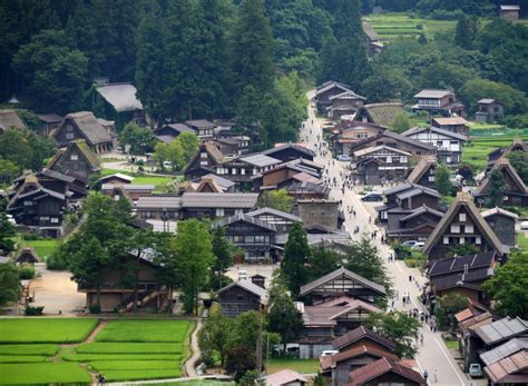 『ここは萩町城跡展望台なら駐車場があるため白川郷の中の駐車場に入れる前か後に行くとよい』by Suomita｜天守閣展望台のクチコミ【フォートラベル】