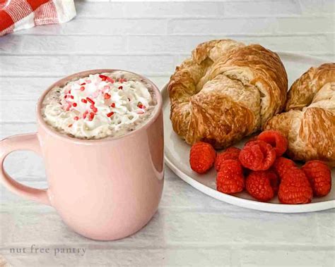 Easy White Chocolate Raspberry Latte
