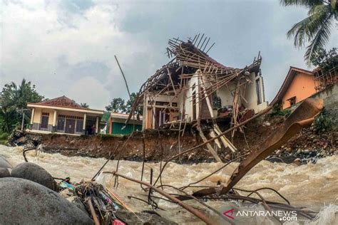 BMKG Beri Peringatan 19 Provinsi Berpotensi Terdampak Banjir Bandang