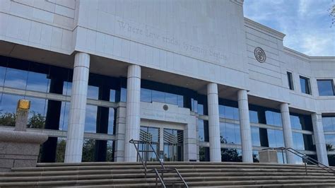 Arizona Judicial Review Panel Says 1 Judge Up For Retention In 2024