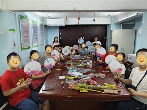 华林街：“匠心独运，时光轻舞”——康园工疗站永生花团扇制作活动（组图）广州市荔湾区人民政府门户网站