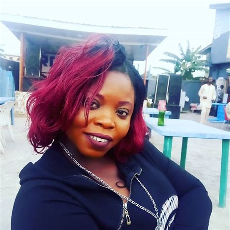Nigerian Lady Blasts Kemi Olunloyo Over Attack On Linda Ikeji