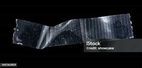 검은 배경에 고립 된 투명 접착 플라스틱 테이프 조각 구겨진 접착제 플라스틱 끈적 끈적한 테이프 관 신체 부분에 대한 스톡 사진 및 기타 이미지 Istock