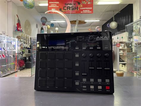 Akai Mpd 226 Controller Usb Space Cash Varese