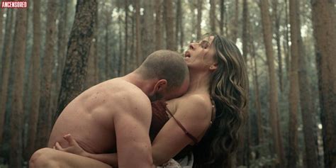 Naked Mar A Fernanda Yepes In Dark Desire