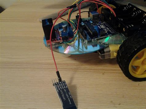 สิ่งประดิษฐ์ทางวิทยาศาสตร์ โครงงานวิทยาศาสตร์ การประดิษฐ์ รถบังคับ arduino จาก แผ่น cd เก่า