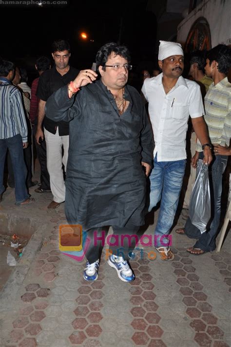 Bollywood Pays Homage To Aamir Khans Father Tahir Hussain In Bandra