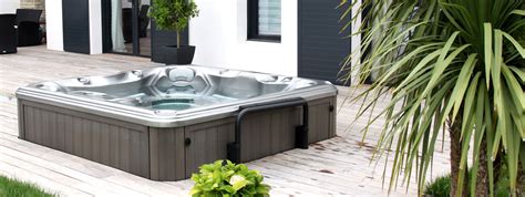 Hot Tubs Royal Pools And Spas