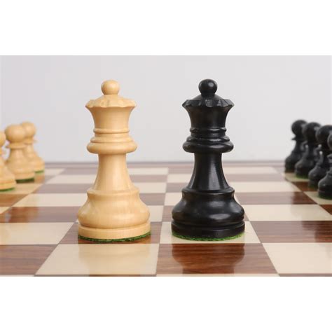 Compact Size Ebonised Boxwood Tournament Chess Set