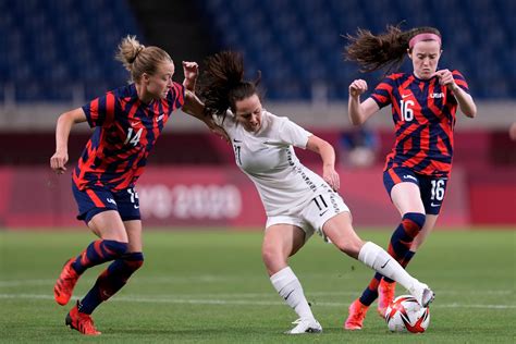 Spirit Deals Uswnt Defender Emily Sonnett To Ol Reign At Nwsl Draft