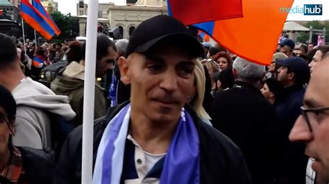 Շատ լավ եմ նայում․ քաղաքացին՝ Սրբազանի վարչապետի թեկնածու լինելու մասին Youtube