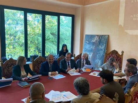 Sisma 2016 Vertice Su Scuole Con Commissario Castelli E Assessore