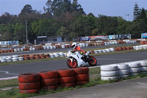 摩托车图片素材 摩托车设计素材 摩托车摄影作品 摩托车源文件下载 摩托车图片素材下载 摩托车背景素材 摩托车模板下载 搜索中心