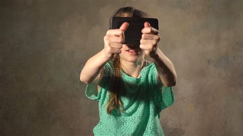 Teen Young Girl Vr Headset Stock Footage And Videos 162 Stock Videos