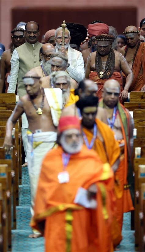 ऐतिहासिक क्षण नया संसद भवन और राजदंड सेंगोल देखें अद्भुत तस्वीरें
