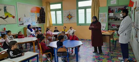 حملات تحسيسية بالوسط المدرسي في إطار الحملة الوطنية للكشف والتكفل