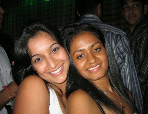 Desi Chudai Photos Indian Girls Enjoying In Late Night Party