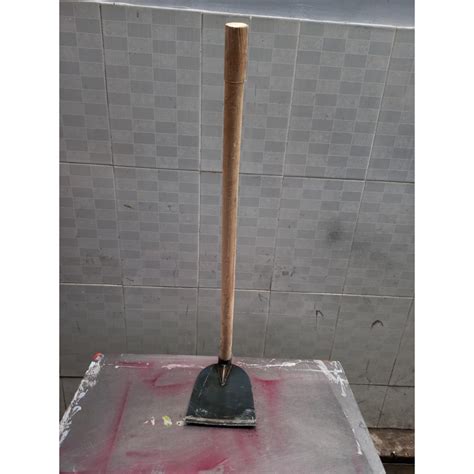 Cuốc Đào Đất Cán Gỗ Dài 95 Cm Lưỡi Cuốc To Shopee Việt Nam