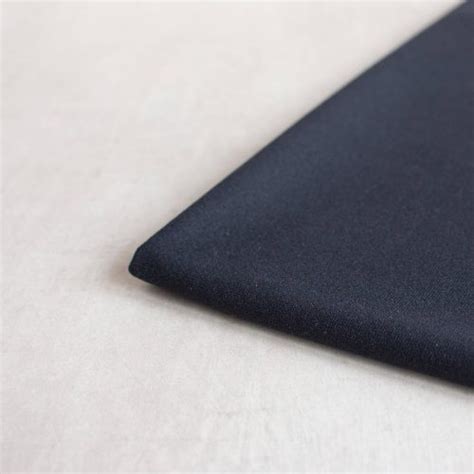 Vlieseline Vilene G710 Fusible Woven Interfacing In White Good Fabric