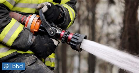 Declaran Alerta Roja En Temuco Por Incendio Forestal Que Amenaza