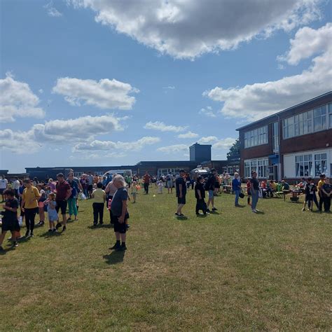 Clase Primary School On Twitter ☀️ Garden Party ☀️ Diolch To All That