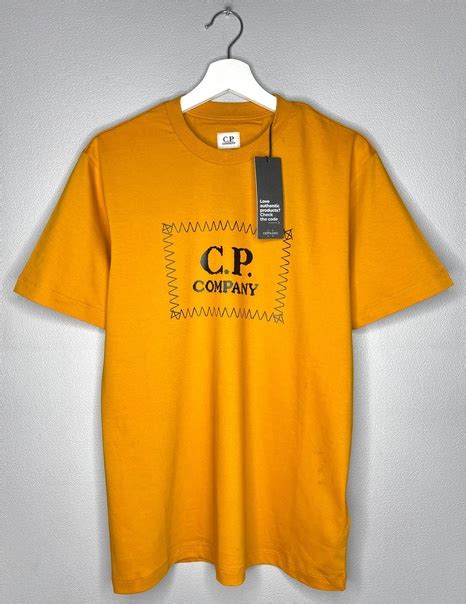 1 Футболка C P Company Новая вещь с бирками еле заметный момент при