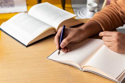 بیشتر درباره چگونه با خودنویس بنویسیم؟ روش‌هایی برای درست نوشتن با