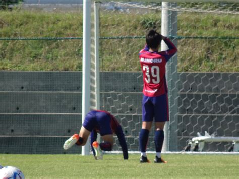 あずさん On Twitter 元気な若者ずは向こうでシュートをしていました⚽️せんちゃん、外して転がってそのまま美しく流れるような動作で