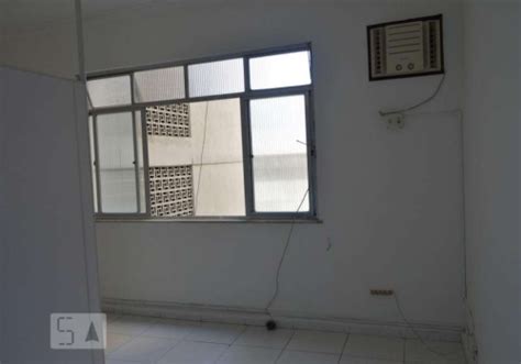 Kitnets à venda na Rua Almirante Teffe em Niterói Chaves na Mão