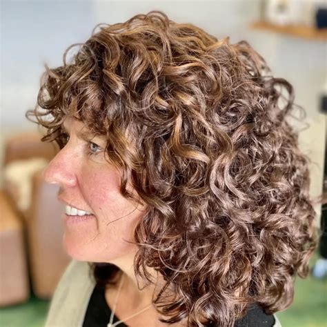 Top 30 Increibles Cortes De Pelo Rizado Para Mujeres De 50 Años