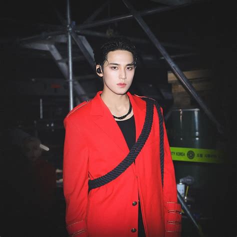 Seventeens Mingyu Gains Attention After Calling Out A Fan For Not