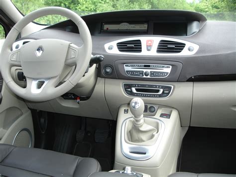Fahrbericht Renault Grand Scénic dCi 130 FAP Flairfrance Magazin