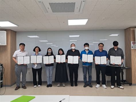 게시판 현장스케치 2023년 울주형 지역산업맞춤형 일자리창출 지원사업 창업자 사업화지원금 지급 협약식