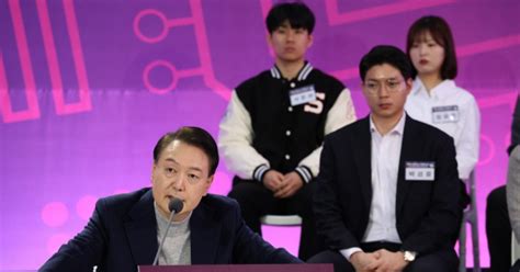 윤 대통령 반도체 클러스터 622조 투자 일자리 300만개 창출 세액공제 연장