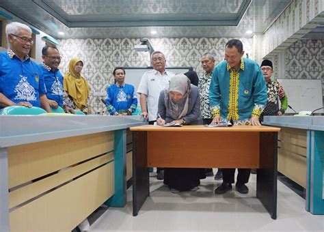 Penandatanganan PKS Dan IA Antara FP Unila Dengan Polinela Fakultas