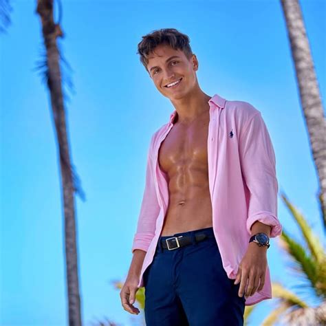 Karl Weihe Karl Weihe • Threads Say More