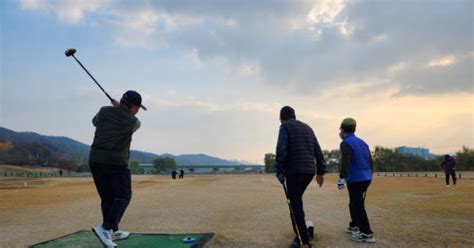 인기폭발 파크골프장 충남서 2년내 2배 이상 늘어난다 인기폭발 파크골프장 충남서 2년내 2배 이상 늘어난다