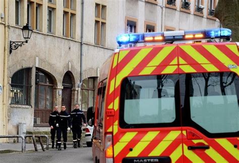 Femme Retrouvée Morte Lyon French