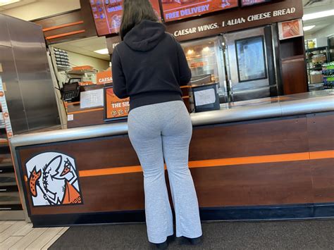 Im Tellin You The Backshots Are Insane🙌🏻 Spandex Leggings And Yoga