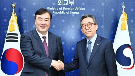 邢海明大使离任拜会韩国外长赵兑烈凤凰网