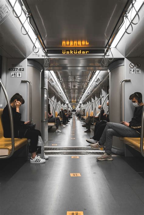 회사에 첫출근할 때 신분증과 통장 사본 어떻게 제출하나요